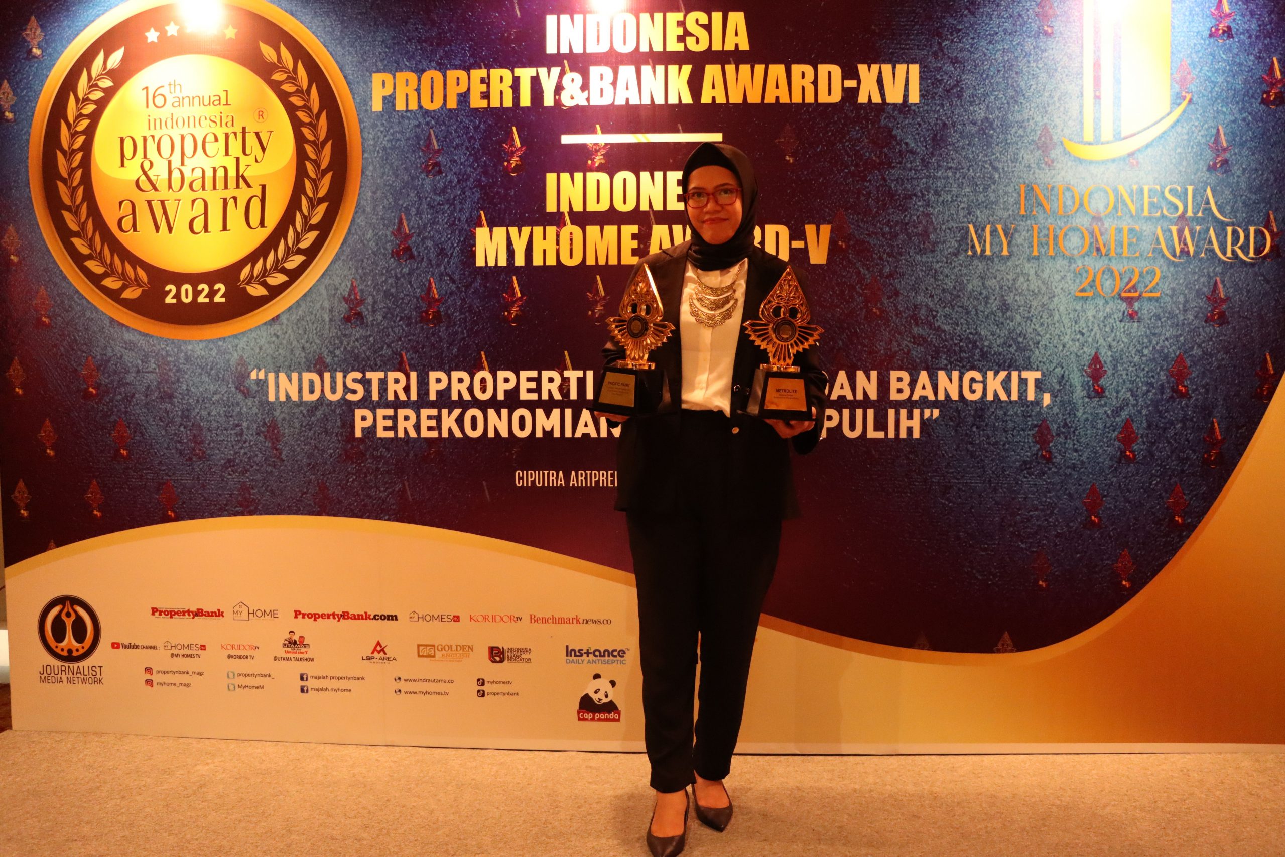 Pacific Paint Raih Dua Penghargaan Indonesia Property & Bank Award XVI ...
